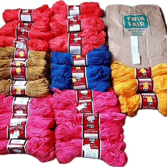 Accents | Aunt Lydias Vintage Heavy Rug Yarn Rolls Lot Of 28 With ...